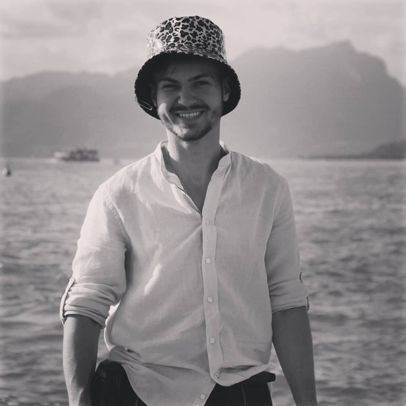 Marcel Gutu | AI Developer & Creator